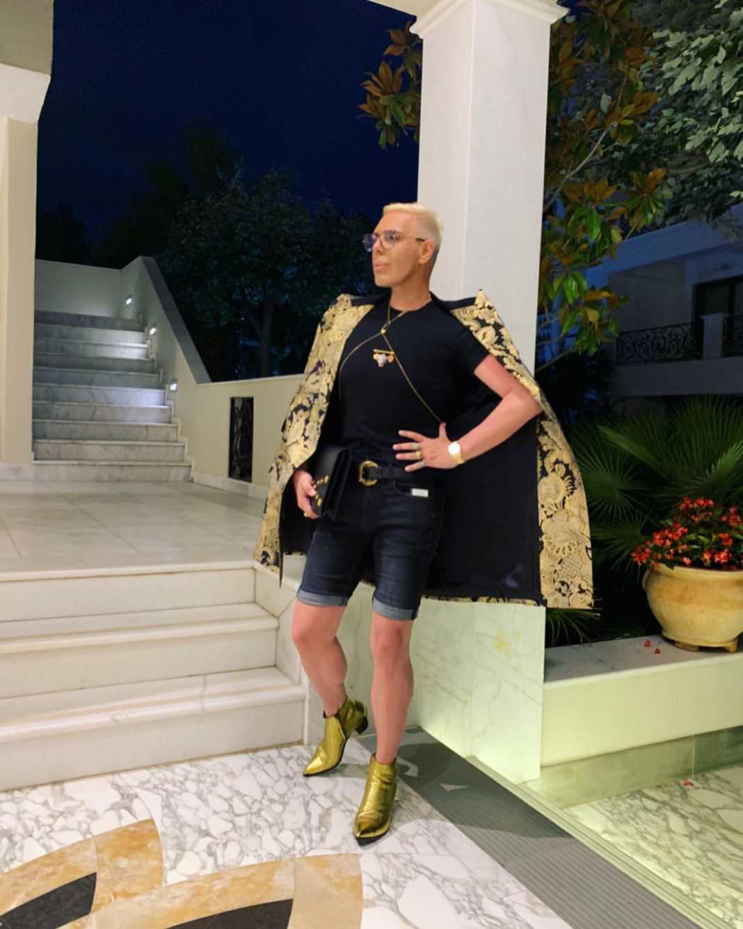ΣΑΛΟΣ ΣΤΑ ΣΚΟΠΙΑ! «ΚΡΕΜΑΣΑΝΕ ΚΟΥΔΟΥΝΙΑ» ΣΤΟΝ ΖΑΕΦ – ΜΕΓΑΛΟ ΣΚΑΝΔΑΛΟ ΜΕ ...