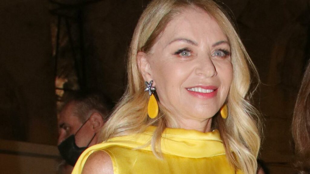 'Βόμβα': Παντρεύεται για πέμπτη φορά η Έλλη Στάη; Ποιός είναι ο ...