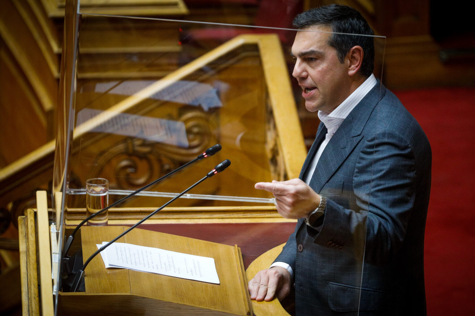 Σκάνδαλο υποκλοπών - Ο Τσίπρας κατέθεσε πρόταση δυσπιστίας κατά της ...