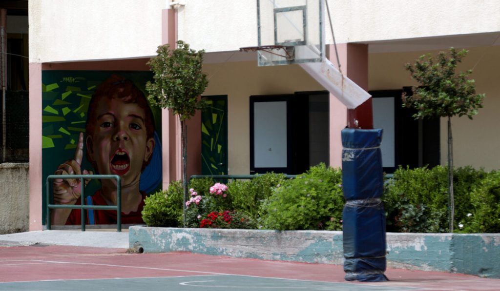 Απίστευτη τραγωδία σε ειδικό σχολείο στον Πειραιά: 13χρονη μαθήτρια ...